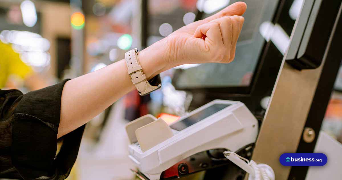 The Pros and Cons of Using Self-Checkouts | Business.org